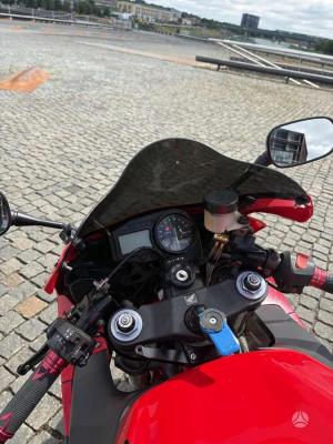 Red Honda Cbr 2002 in Kaunas, with an engine capacity of 0.95 L and mileage of 64 thousand km for 4200 €, photo 9 on AUTOMOTO.COM.LV