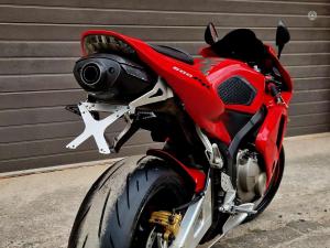 Sarkans Honda Cbr 2004 Viļņa, ar dzinēja tilpumu 0.60 L un nobraukumu 36 tūkst. km par 3650 €, foto 4 vietnē AUTOMOTO.COM.LV