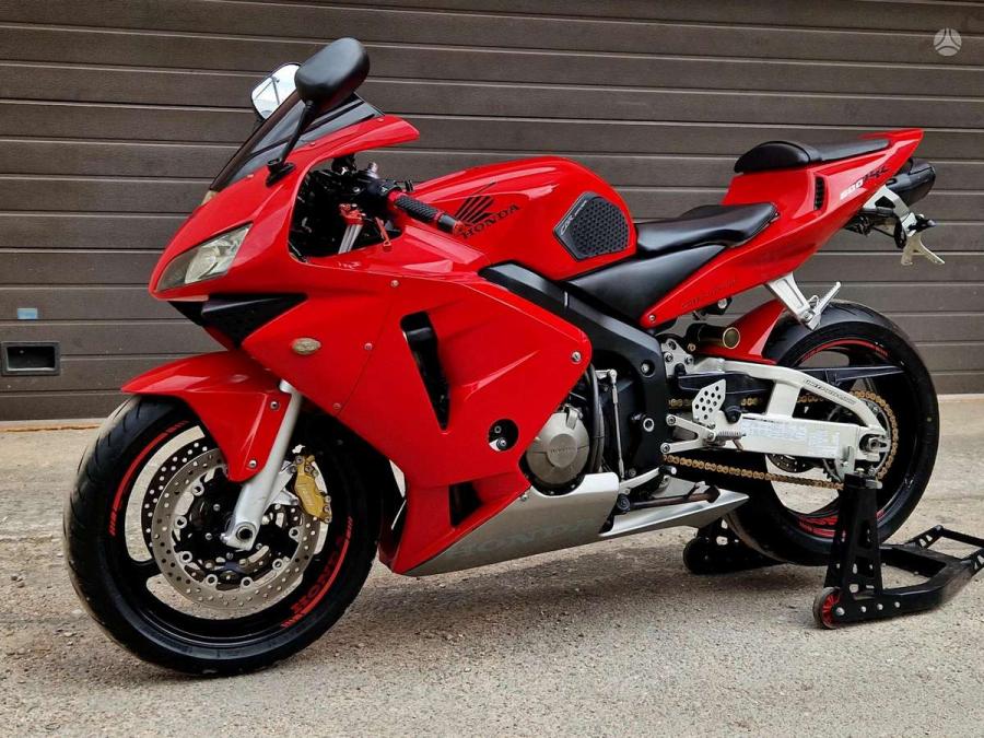Sarkans Honda Cbr 2004 Viļņa, ar dzinēja tilpumu 0.60 L un nobraukumu 36 tūkst. km par 3650 €, foto 5 vietnē AUTOMOTO.COM.LV