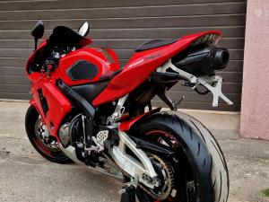 Sarkans Honda Cbr 2004 Viļņa, ar dzinēja tilpumu 0.60 L un nobraukumu 36 tūkst. km par 3650 €, foto 7 vietnē AUTOMOTO.COM.LV