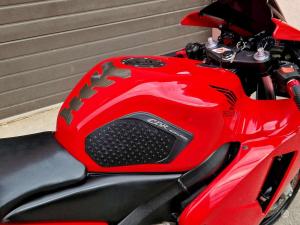 Sarkans Honda Cbr 2004 Viļņa, ar dzinēja tilpumu 0.60 L un nobraukumu 36 tūkst. km par 3650 €, foto 10 vietnē AUTOMOTO.COM.LV