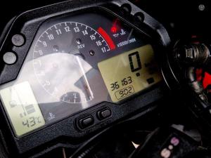 Sarkans Honda Cbr 2004 Viļņa, ar dzinēja tilpumu 0.60 L un nobraukumu 36 tūkst. km par 3650 €, foto 15 vietnē AUTOMOTO.COM.LV