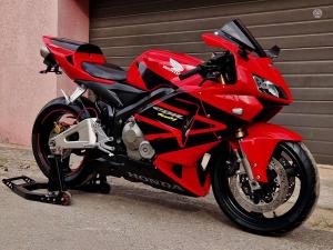 Red Honda Cbr 2004 in Vilnius, with an engine capacity of 0.60 L and mileage of 43 thousand km for 3650 €, photo 1 on AUTOMOTO.COM.LV