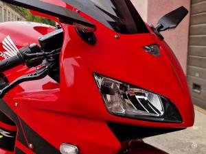 Red Honda Cbr 2004 in Vilnius, with an engine capacity of 0.60 L and mileage of 43 thousand km for 3650 €, photo 8 on AUTOMOTO.COM.LV
