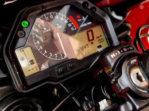 Red Honda Cbr 2004 in Vilnius, with an engine capacity of 0.60 L and mileage of 43 thousand km for 3650 €, photo 16 on AUTOMOTO.COM.LV