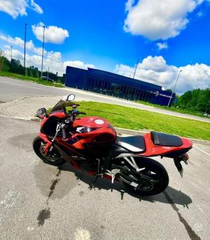 Sarkans Honda Cbr 2008 Viļņa, ar dzinēja tilpumu 0.60 L un nobraukumu 75 tūkst. km par 4100 €, foto 3 vietnē AUTOMOTO.COM.LV