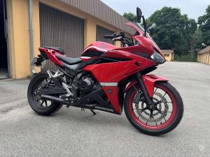 Red Honda Cbr 2018 in Riga, with an engine capacity of 0.00 L and mileage of 27 thousand km for 3900 €, photo 3 on AUTOMOTO.COM.LV