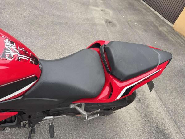 Red Honda Cbr 2018 in Riga, with an engine capacity of 0.00 L and mileage of 27 thousand km for 3900 €, photo 9 on AUTOMOTO.COM.LV