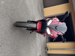 Red Honda Cbr 2018 in Riga, with an engine capacity of 0.00 L and mileage of 27 thousand km for 3900 €, photo 11 on AUTOMOTO.COM.LV