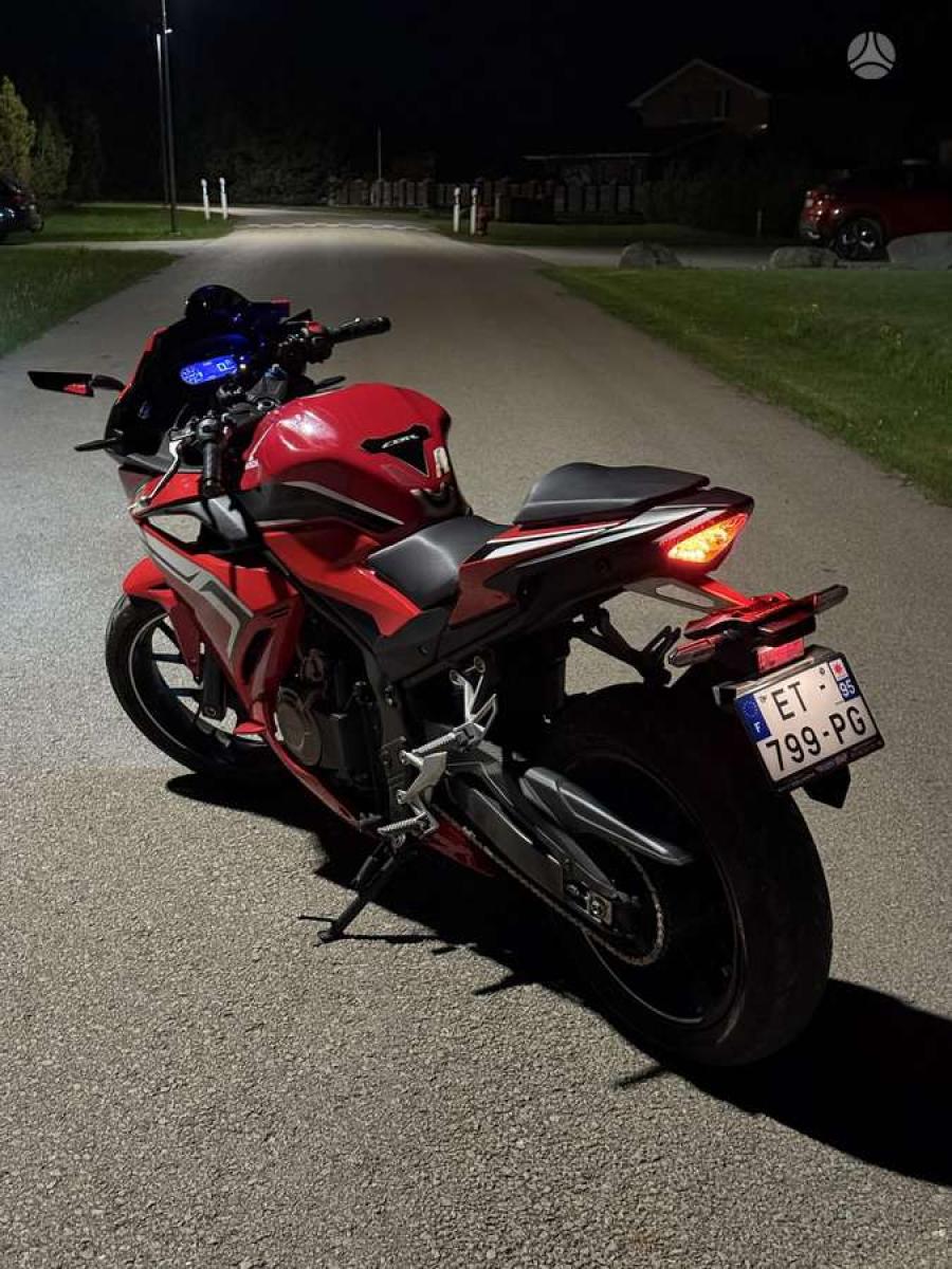 Sarkans Honda Cbr 2019 Klaipėda, ar dzinēja tilpumu 0.00 L un nobraukumu 20 tūkst. km par 3850 €, foto 3 vietnē AUTOMOTO.COM.LV