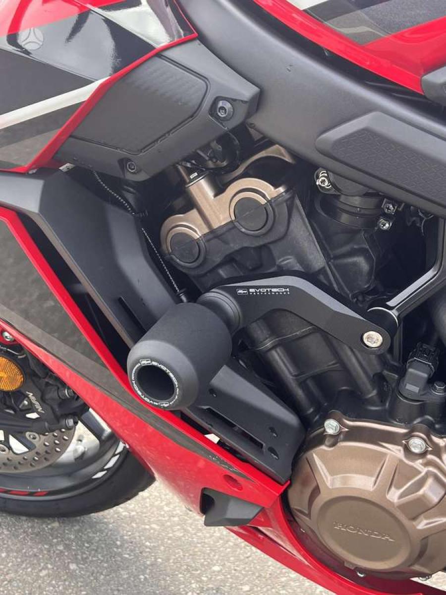 Red Honda Cbr 2022 in Vilnius, with an engine capacity of 0.65 L and mileage of 15 thousand km for 7500 €, photo 7 on AUTOMOTO.COM.LV