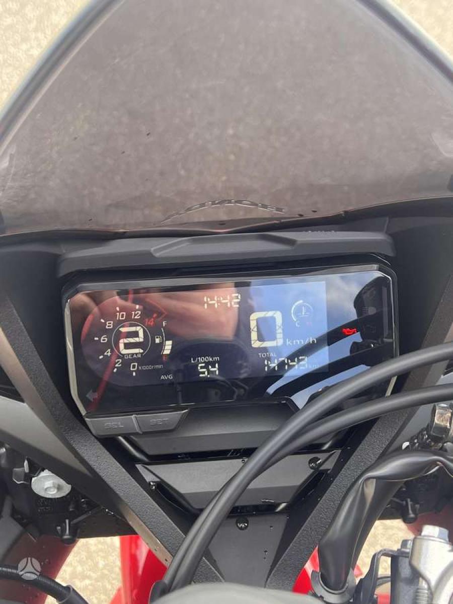 Red Honda Cbr 2022 in Vilnius, with an engine capacity of 0.65 L and mileage of 15 thousand km for 7500 €, photo 8 on AUTOMOTO.COM.LV