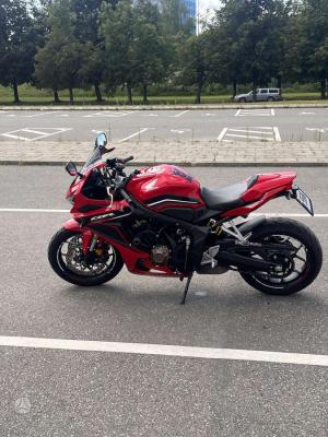 Red Honda Cbr 2022 in Vilnius, with an engine capacity of 0.65 L and mileage of 15 thousand km for 7500 €, photo 10 on AUTOMOTO.COM.LV
