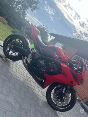 Red Honda Cbr 2023 in Kaunas, with an engine capacity of 0.65 L and mileage of 13 thousand km for 9500 €, photo 5 on AUTOMOTO.COM.LV