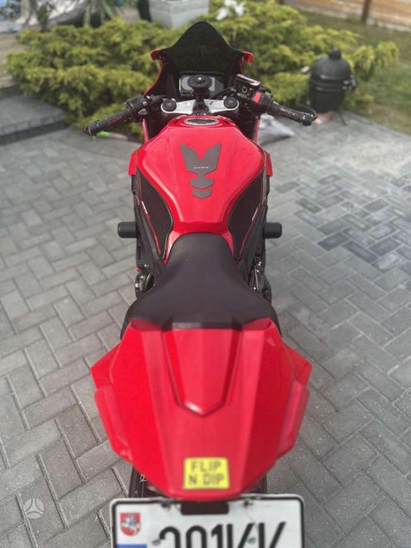 Red Honda Cbr 2023 in Kaunas, with an engine capacity of 0.65 L and mileage of 13 thousand km for 9500 €, photo 7 on AUTOMOTO.COM.LV