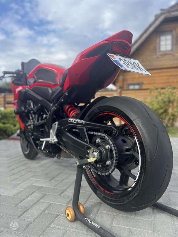 Red Honda Cbr 2023 in Kaunas, with an engine capacity of 0.65 L and mileage of 13 thousand km for 9500 €, photo 9 on AUTOMOTO.COM.LV