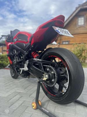 Red Honda Cbr 2023 in Kaunas, with an engine capacity of 0.65 L and mileage of 13 thousand km for 9500 €, photo 10 on AUTOMOTO.COM.LV