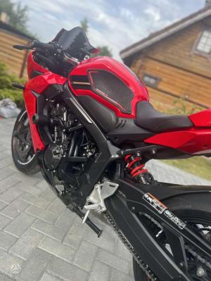 Red Honda Cbr 2023 in Kaunas, with an engine capacity of 0.65 L and mileage of 13 thousand km for 9500 €, photo 11 on AUTOMOTO.COM.LV