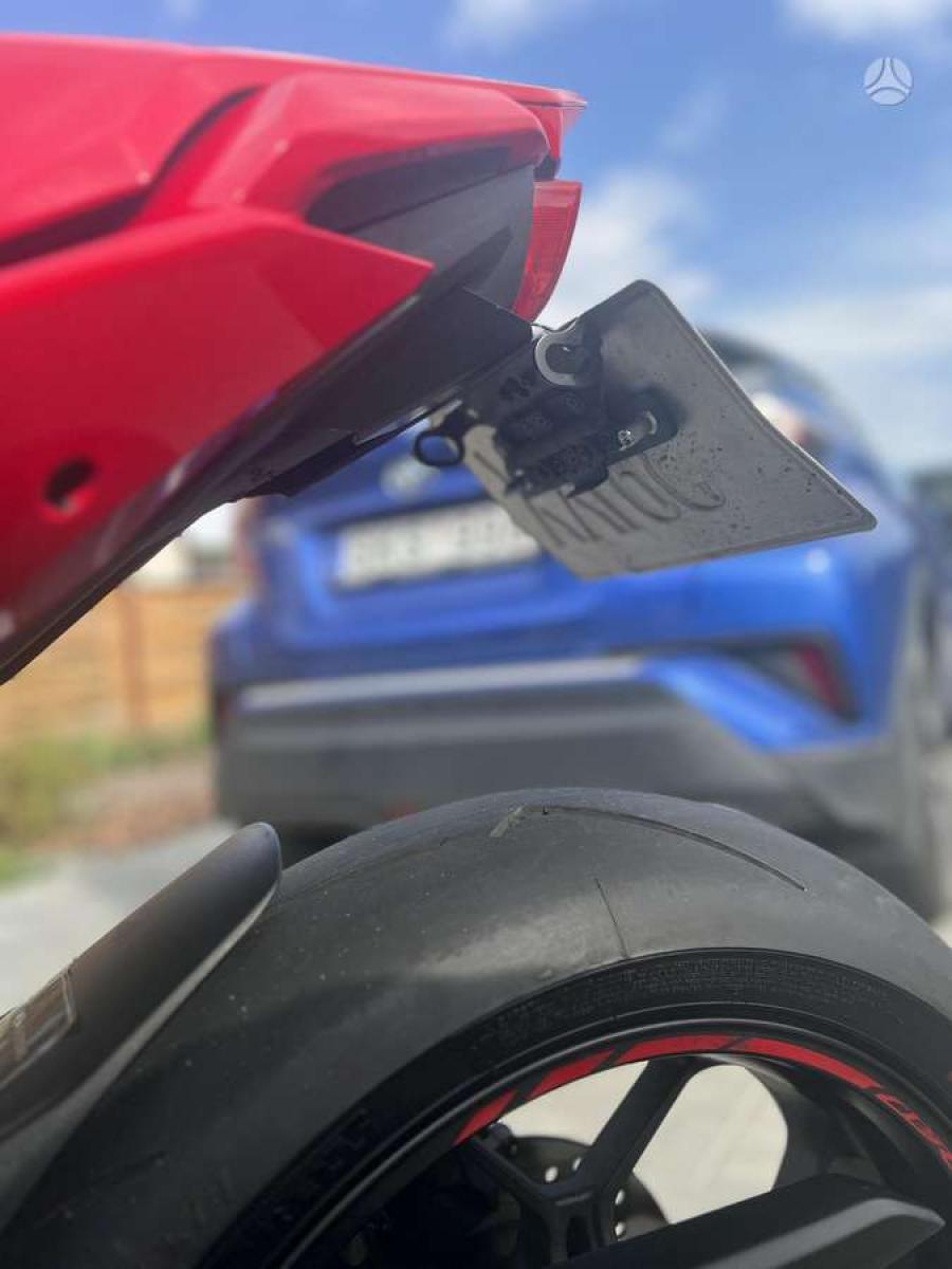 Red Honda Cbr 2023 in Kaunas, with an engine capacity of 0.65 L and mileage of 13 thousand km for 9500 €, photo 14 on AUTOMOTO.COM.LV