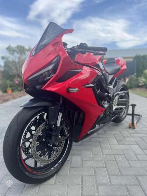 Red Honda Cbr 2023 in Kaunas, with an engine capacity of 0.65 L and mileage of 13 thousand km for 9500 €, photo 25 on AUTOMOTO.COM.LV