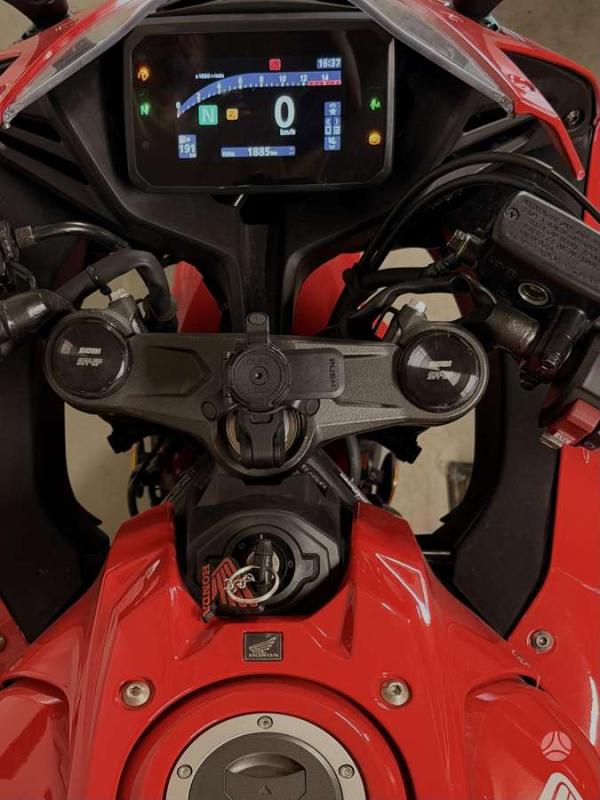 Красный Хонда Cbr 2025 в Вильнюс, объемом двигателя 0.65 л и пробегом 2 тыс. км за 8200 €, фото 4 на AUTOMOTO.COM.LV