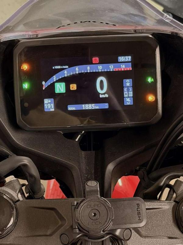 Красный Хонда Cbr 2025 в Вильнюс, объемом двигателя 0.65 л и пробегом 2 тыс. км за 8200 €, фото 6 на AUTOMOTO.COM.LV