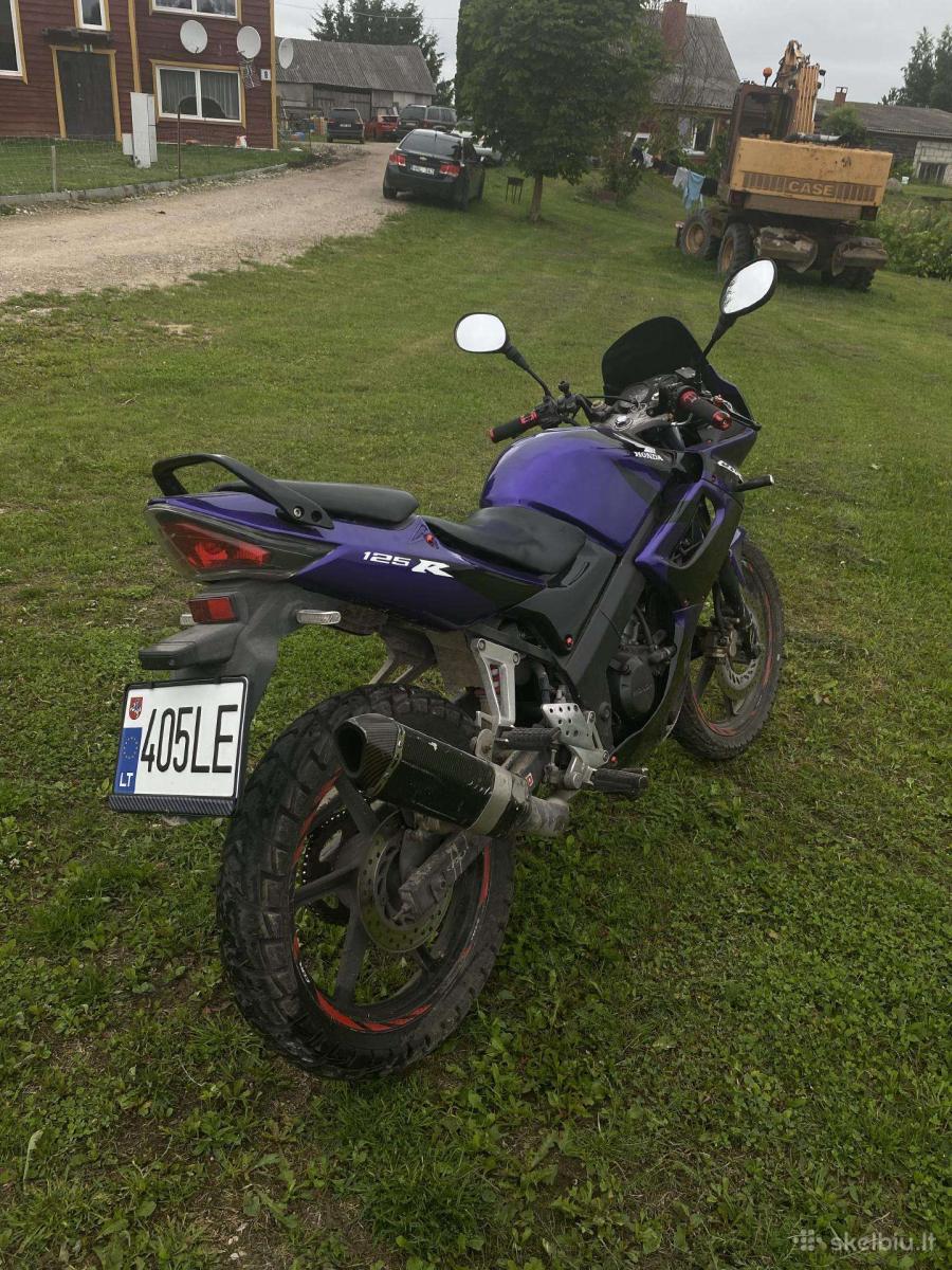 Фиолетовый Хонда Cbr 2008 в Вильнюс, объемом двигателя 0.13 л и пробегом 25 тыс. км за 1350 €, фото 4 на AUTOMOTO.COM.LV