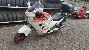 Balts Honda Cbr 1987 Marijampole, ar dzinēja tilpumu 1.00 L un nobraukumu 78 tūkst. km par 1600 €, foto  vietnē AUTOMOTO.COM.LV
