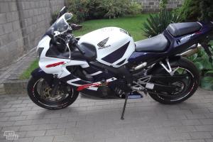 Balts Honda Cbr 2002 Kauņa, ar dzinēja tilpumu 0.60 L un nobraukumu 38 tūkst. km par 1700 €, foto 4 vietnē AUTOMOTO.COM.LV