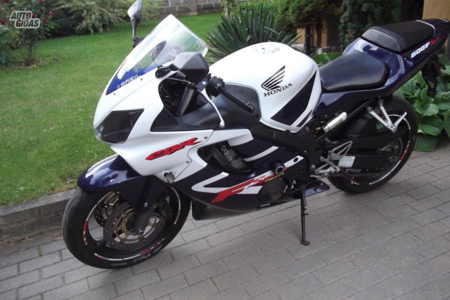 Balts Honda Cbr 2002 Kauņa, ar dzinēja tilpumu 0.60 L un nobraukumu 38 tūkst. km par 1700 €, foto 5 vietnē AUTOMOTO.COM.LV