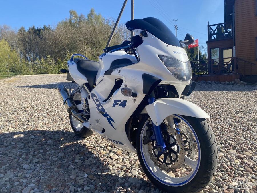 Balts Honda Cbr 2002 Marijampole, ar dzinēja tilpumu 0.60 L un nobraukumu 88 tūkst. km par 1650 €, foto 7 vietnē AUTOMOTO.COM.LV