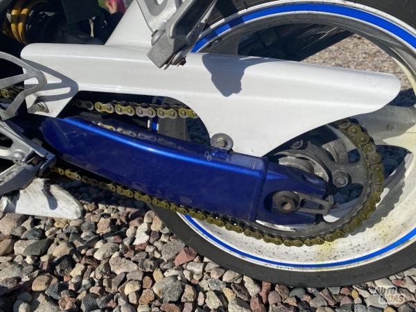 White Honda Cbr 2002 in Marijampole, with an engine capacity of 0.60 L and mileage of 88 thousand km for 1650 €, photo 8 on AUTOMOTO.COM.LV