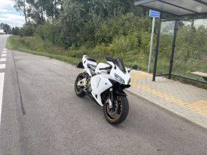 Balts Honda Cbr 2003 Šauļi, ar dzinēja tilpumu 0.60 L un nobraukumu 50 tūkst. km par 2900 €, foto  vietnē AUTOMOTO.COM.LV