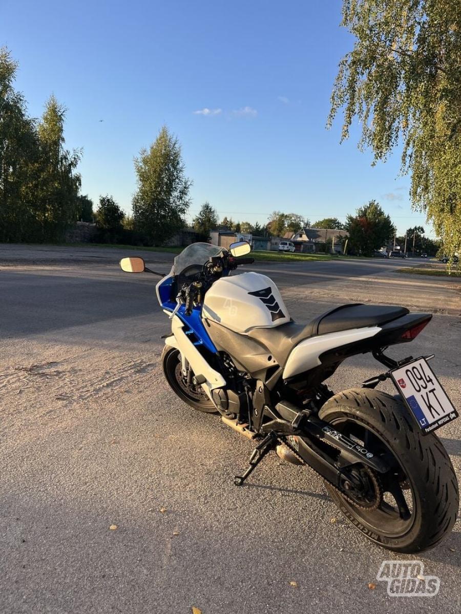 Balts Honda Cbr 2012 Mažeikiai, ar dzinēja tilpumu 0.60 L un nobraukumu 32 tūkst. km par 3350 €, foto 4 vietnē AUTOMOTO.COM.LV