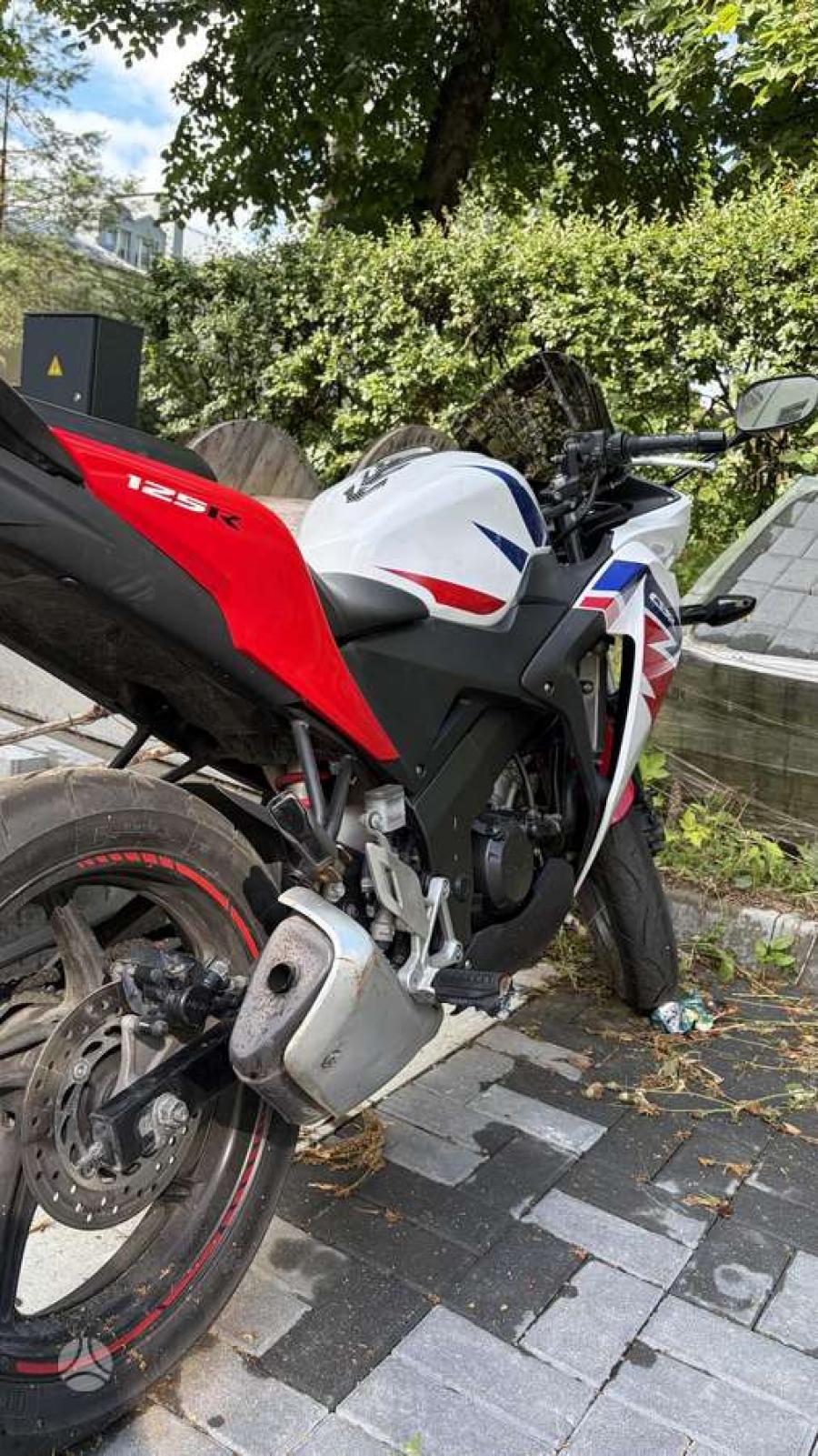 Белый Хонда Cbr 2015 в Вильнюс, объемом двигателя 0.13 л и пробегом 56 тыс. км за 1300 €, фото 6 на AUTOMOTO.COM.LV