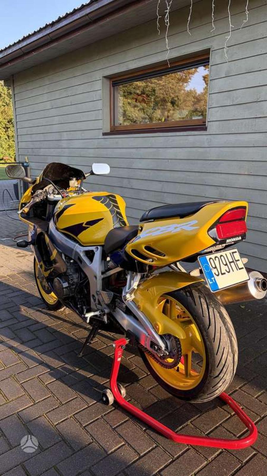 Желтый Хонда Cbr 1998 в Кретинга, объемом двигателя 0.92 л и пробегом 47 тыс. км за 1700 €, фото 4 на AUTOMOTO.COM.LV