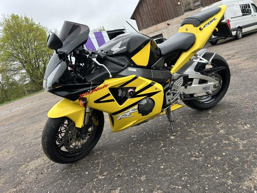 Dzeltens Honda Cbr 2003 Utena, ar dzinēja tilpumu 0.95 L un nobraukumu 26 tūkst. km par 2750 €, foto 1 vietnē AUTOMOTO.COM.LV