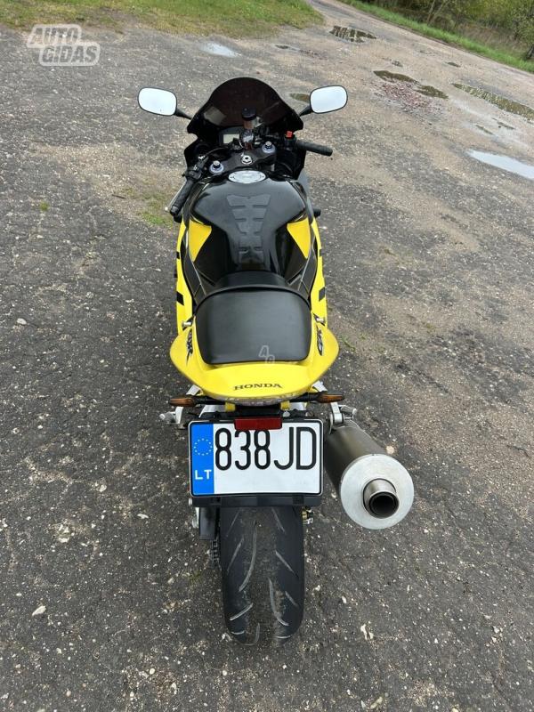 Dzeltens Honda Cbr 2003 Utena, ar dzinēja tilpumu 0.95 L un nobraukumu 26 tūkst. km par 2750 €, foto 4 vietnē AUTOMOTO.COM.LV