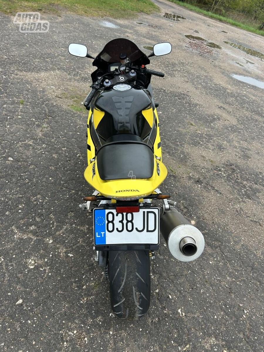 Dzeltens Honda Cbr 2003 Utena, ar dzinēja tilpumu 0.95 L un nobraukumu 26 tūkst. km par 2750 €, foto 5 vietnē AUTOMOTO.COM.LV