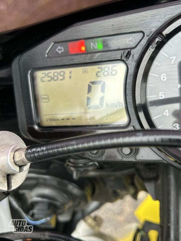 Dzeltens Honda Cbr 2003 Utena, ar dzinēja tilpumu 0.95 L un nobraukumu 26 tūkst. km par 2750 €, foto 9 vietnē AUTOMOTO.COM.LV