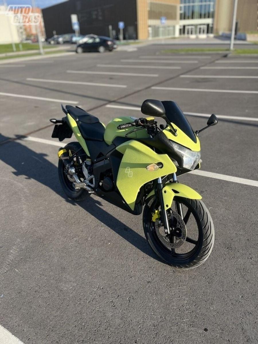 Dzeltens Honda Cbr 2013 Gargždai, ar dzinēja tilpumu 0.13 L un nobraukumu 51 tūkst. km par 1800 €, foto 1 vietnē AUTOMOTO.COM.LV