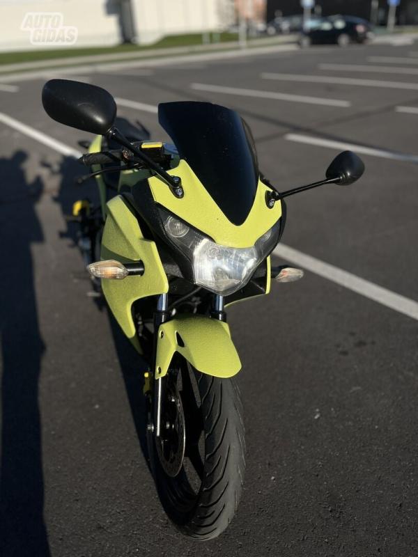 Dzeltens Honda Cbr 2013 Gargždai, ar dzinēja tilpumu 0.13 L un nobraukumu 51 tūkst. km par 1800 €, foto 2 vietnē AUTOMOTO.COM.LV