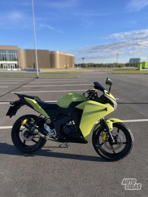 Dzeltens Honda Cbr 2013 Gargždai, ar dzinēja tilpumu 0.13 L un nobraukumu 51 tūkst. km par 1800 €, foto 4 vietnē AUTOMOTO.COM.LV