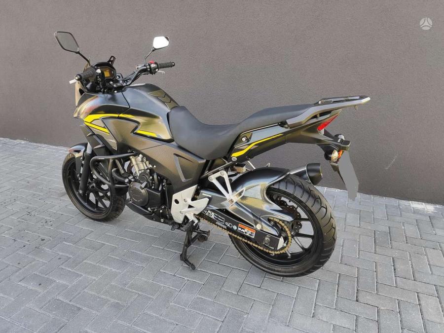 Black Honda CBX 2016 in Taurage, with an engine capacity of 0.50 L and mileage of 49 thousand km for 2150 €, photo 4 on AUTOMOTO.COM.LV
