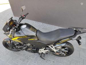 Black Honda CBX 2016 in Taurage, with an engine capacity of 0.50 L and mileage of 49 thousand km for 2150 €, photo 7 on AUTOMOTO.COM.LV