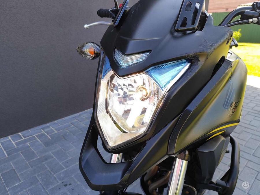 Black Honda CBX 2016 in Taurage, with an engine capacity of 0.50 L and mileage of 49 thousand km for 2150 €, photo 12 on AUTOMOTO.COM.LV