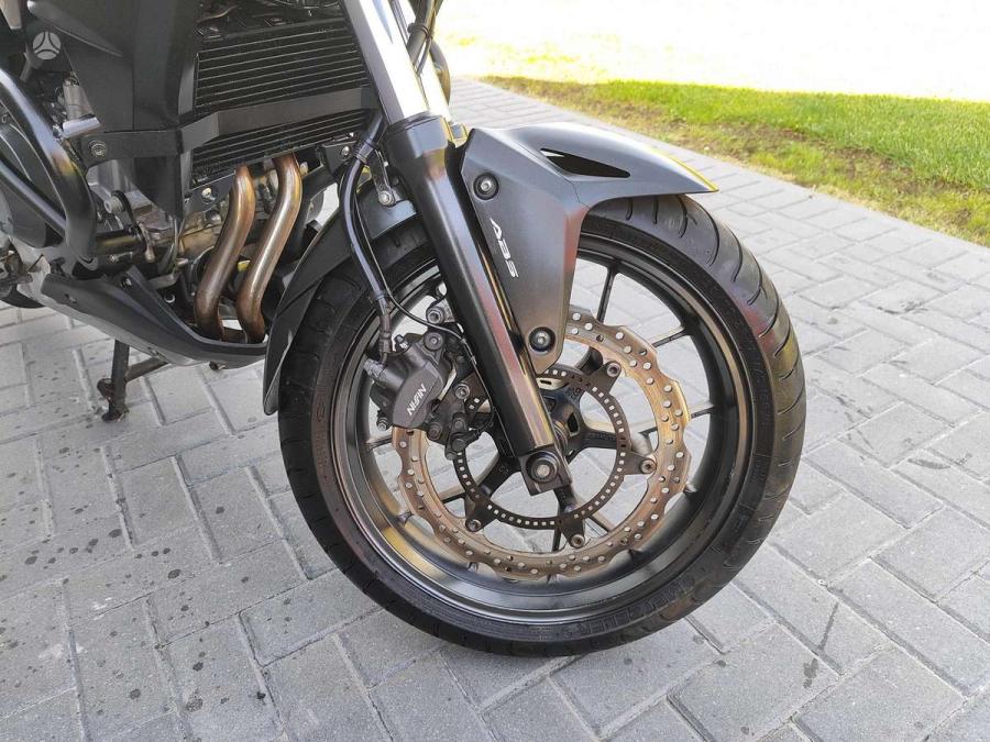 Black Honda CBX 2016 in Taurage, with an engine capacity of 0.50 L and mileage of 49 thousand km for 2150 €, photo 16 on AUTOMOTO.COM.LV