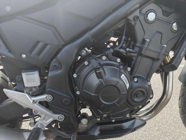 Red Honda CBX 2024 in Vilnius, with an engine capacity of 0.50 L and mileage of 8 thousand km for 5500 €, photo 10 on AUTOMOTO.COM.LV