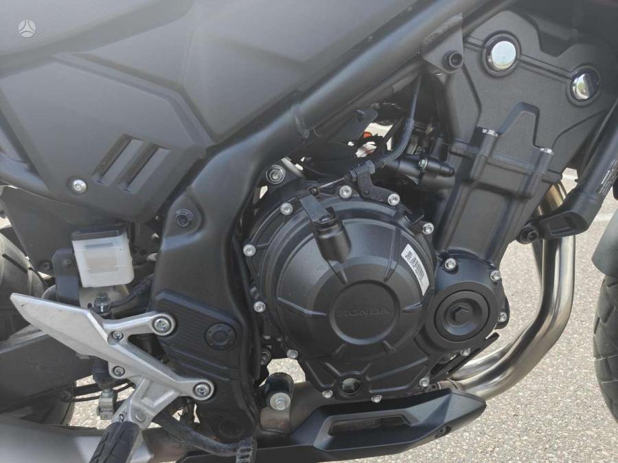 Sarkans Honda CBX 2024 Viļņa, ar dzinēja tilpumu 0.50 L un nobraukumu 8 tūkst. km par 5500 €, foto 11 vietnē AUTOMOTO.COM.LV