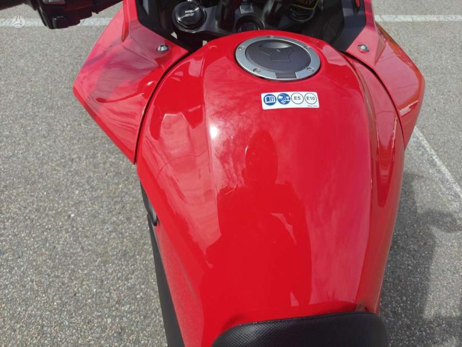 Sarkans Honda CBX 2024 Viļņa, ar dzinēja tilpumu 0.50 L un nobraukumu 8 tūkst. km par 5500 €, foto 19 vietnē AUTOMOTO.COM.LV